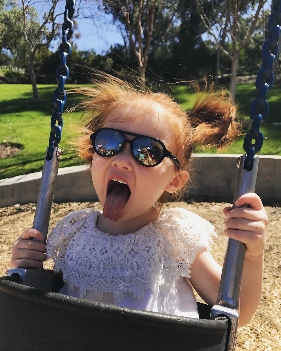 Köp Real Shades Sky - trendiga Solglasögon för barn!